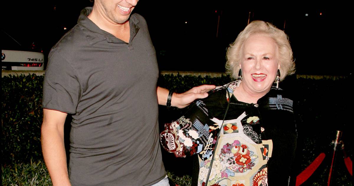 Ray Romano et Doris Roberts à la première du film A la mémoire de nos ...