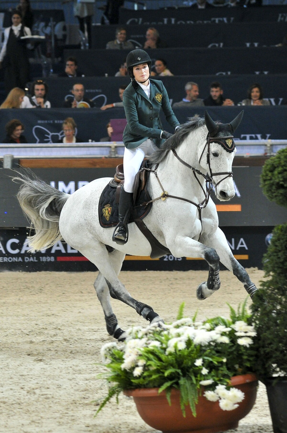 Photo : Semi-exclusif - Jessica Springsteen participe à un jumping à ...