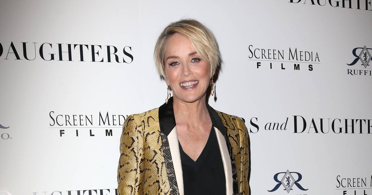 Sharon Stone assiste à la première de ''Mothers And Daughters'' à Los ...
