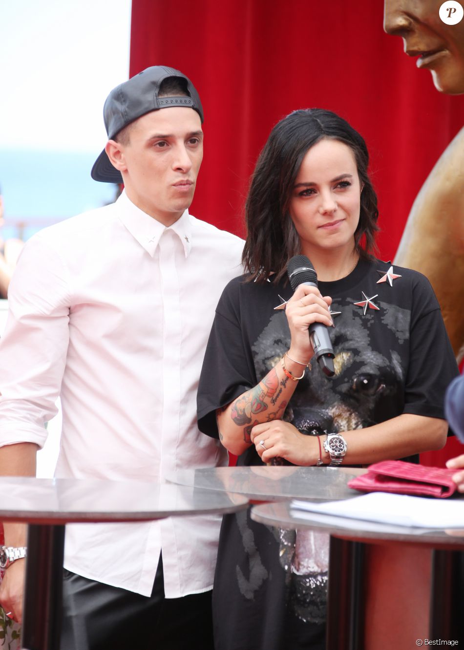 Alizée et son compagnon Grégoire Lyonnet - Dédicace des interprètes de ...