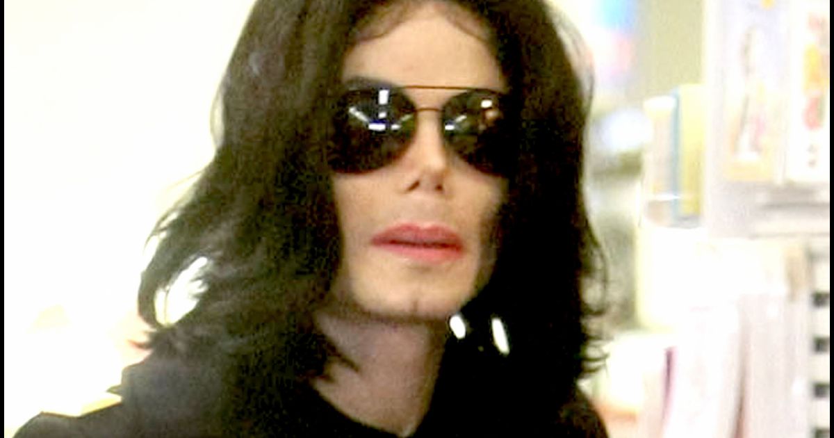 Michael Jackson en shopping avec ses enfants à Beverly Hills le 15 mai ...