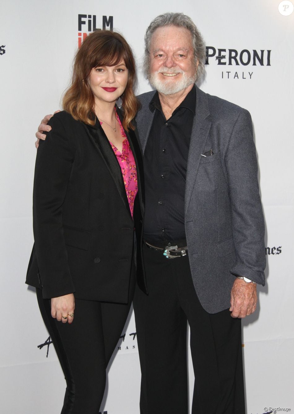 Russ Tamblyn et sa fille Amber Tamblyn à la première de 'Paint It Black ...