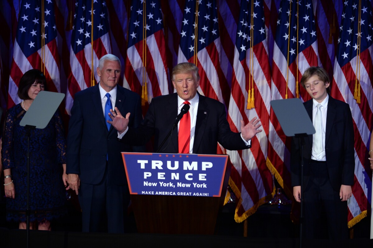 Photo : Donald Trump avec son fils Barron et son futur vice président ...