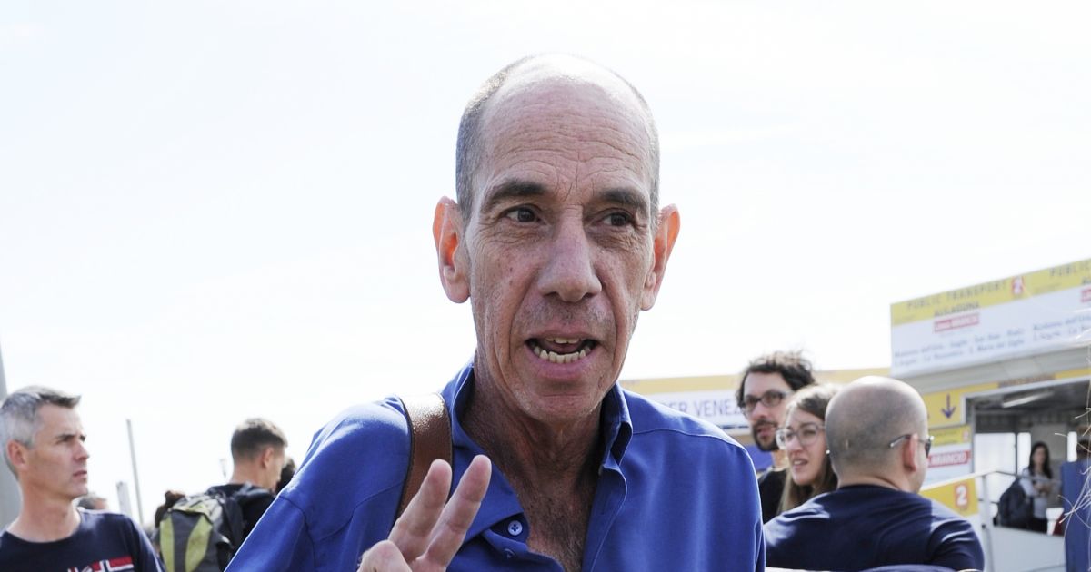 Miguel Ferrer et sa femme Lori Weintraub arrivent à Venise pour le ...