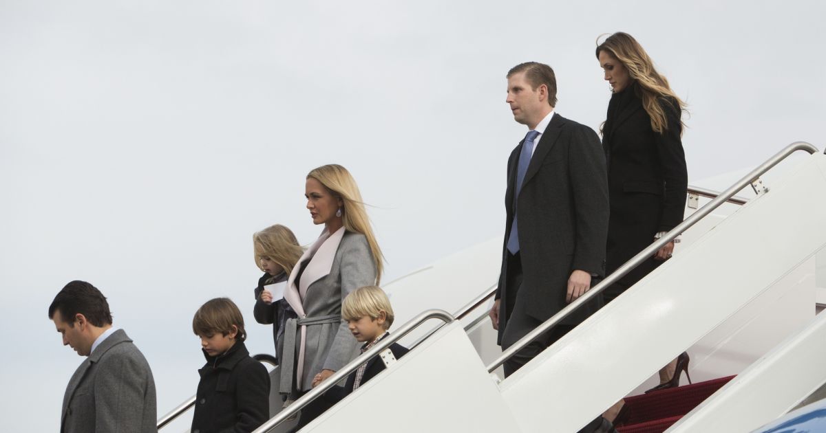 Les membres de la famille Trump arrivant pour l'investiture de Donald ...