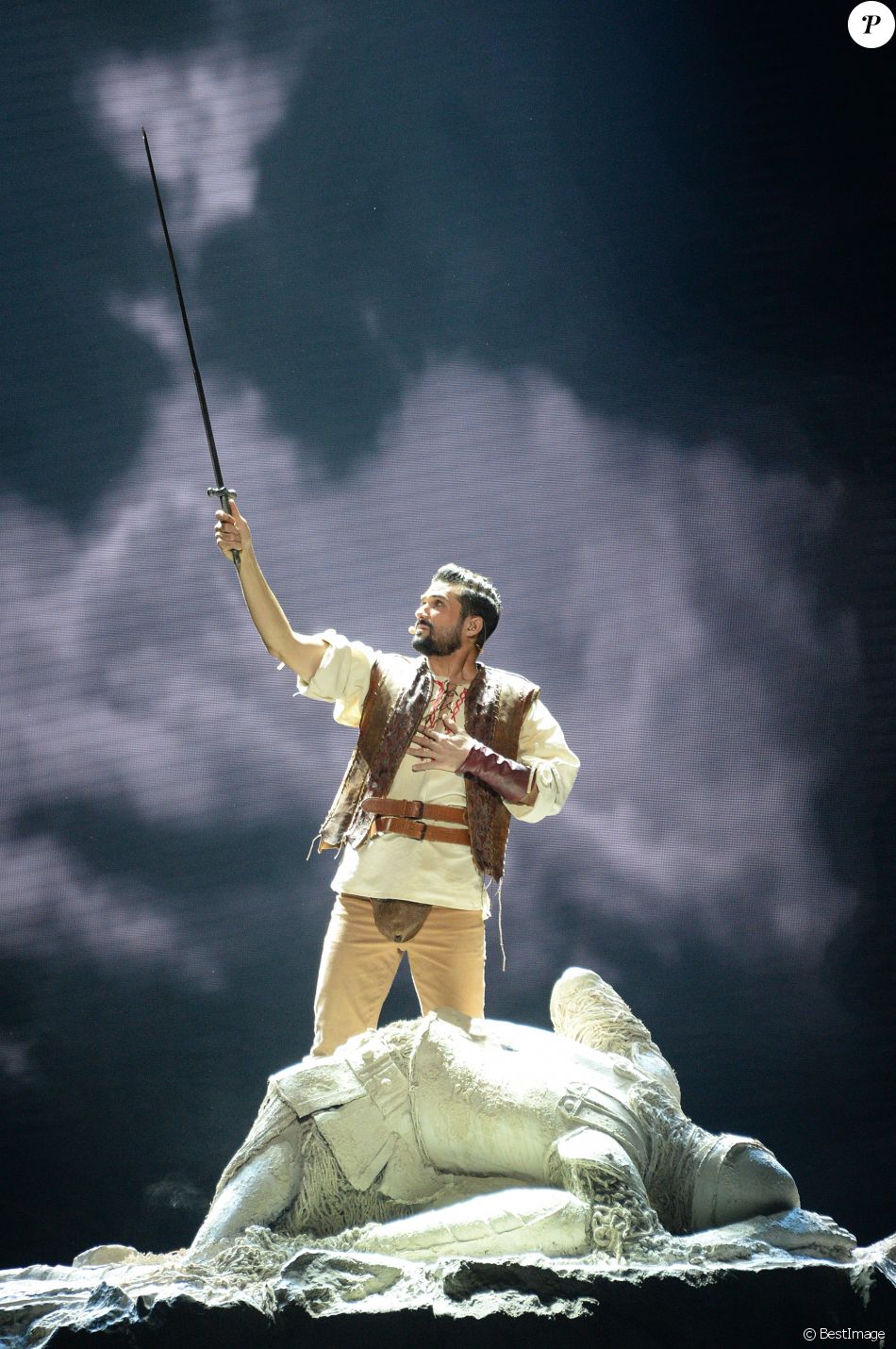 Florent Mothe lors de la dernière représentation parisienne de La ...