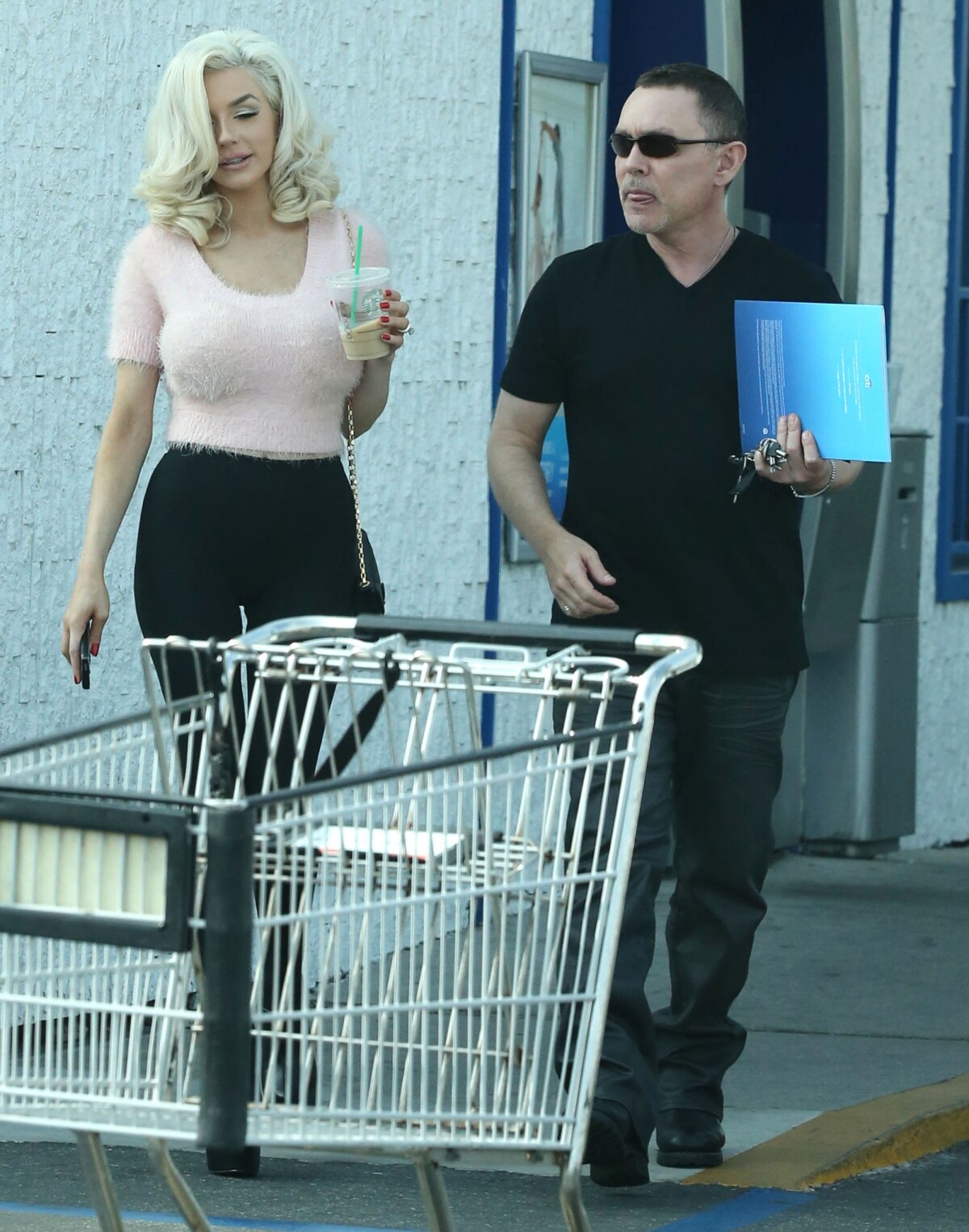 Photo : Exclusif - Doug Hutchison et sa femme Courtney Stodden sont ...
