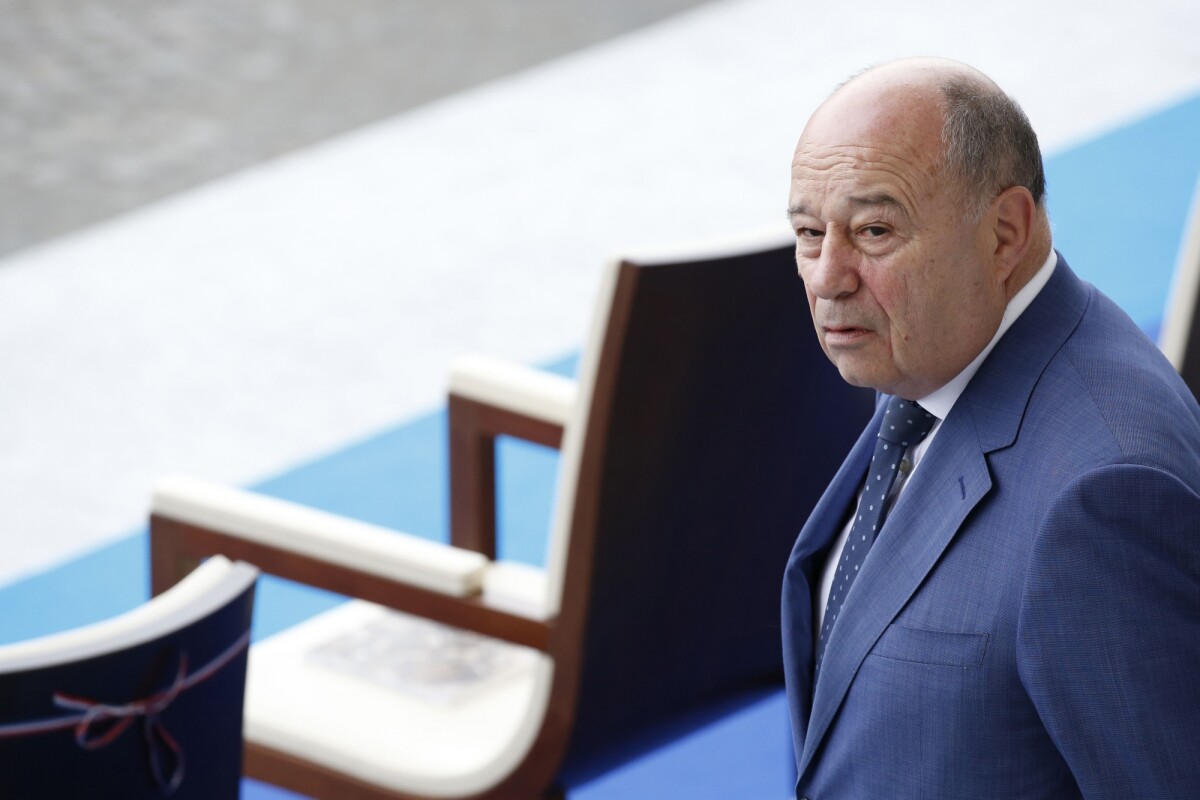 Photo : Jean-Michel Baylet lors du défilé du 14 juillet (fête nationale ...