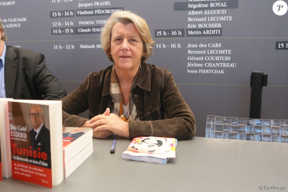 Arlette Chabot au 32ème Salon du Livre à la Porte de Versailles à Paris ...