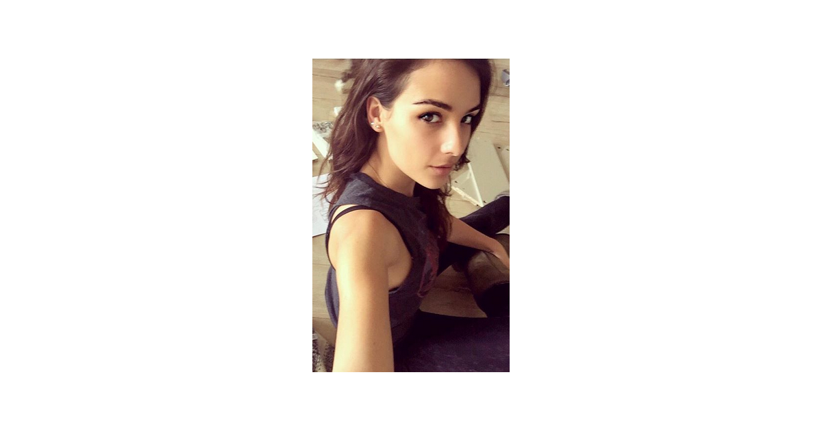 Jade Leboeuf : Craquante et "très cliché" en bikini, elle fait fi des ...