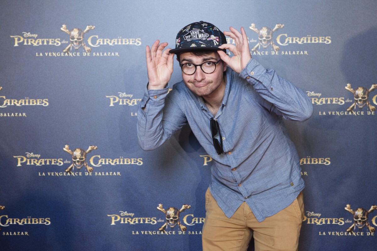 Photo : Amixem lors de l'avant-première du film Pirates des Caraïbes 5 ...