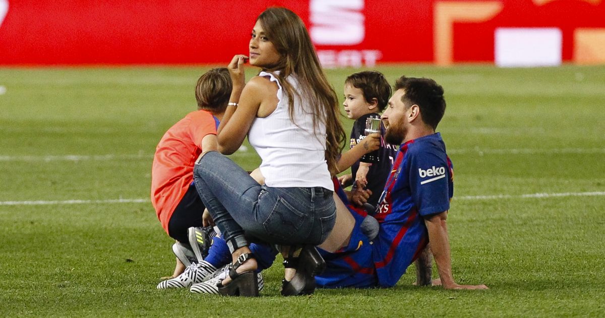 Lionel Messi, sa femme Antonella Roccuzzo et leurs fils Thiago et Mateo ...