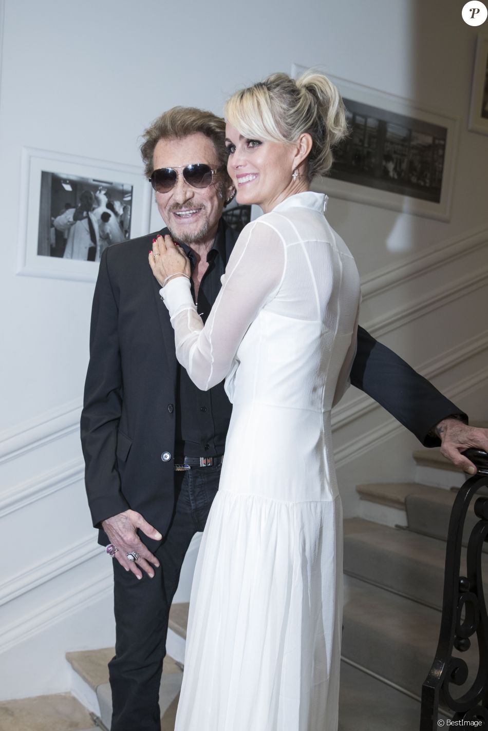 Johnny Hallyday et sa femme Laeticia Hallyday - People au défilé de ...