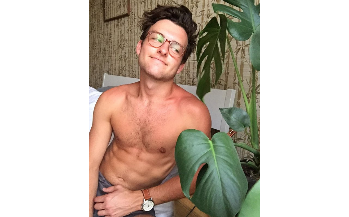 Photo : Cameron Robbie sur une photo publiée sur Instagram en septembre ...