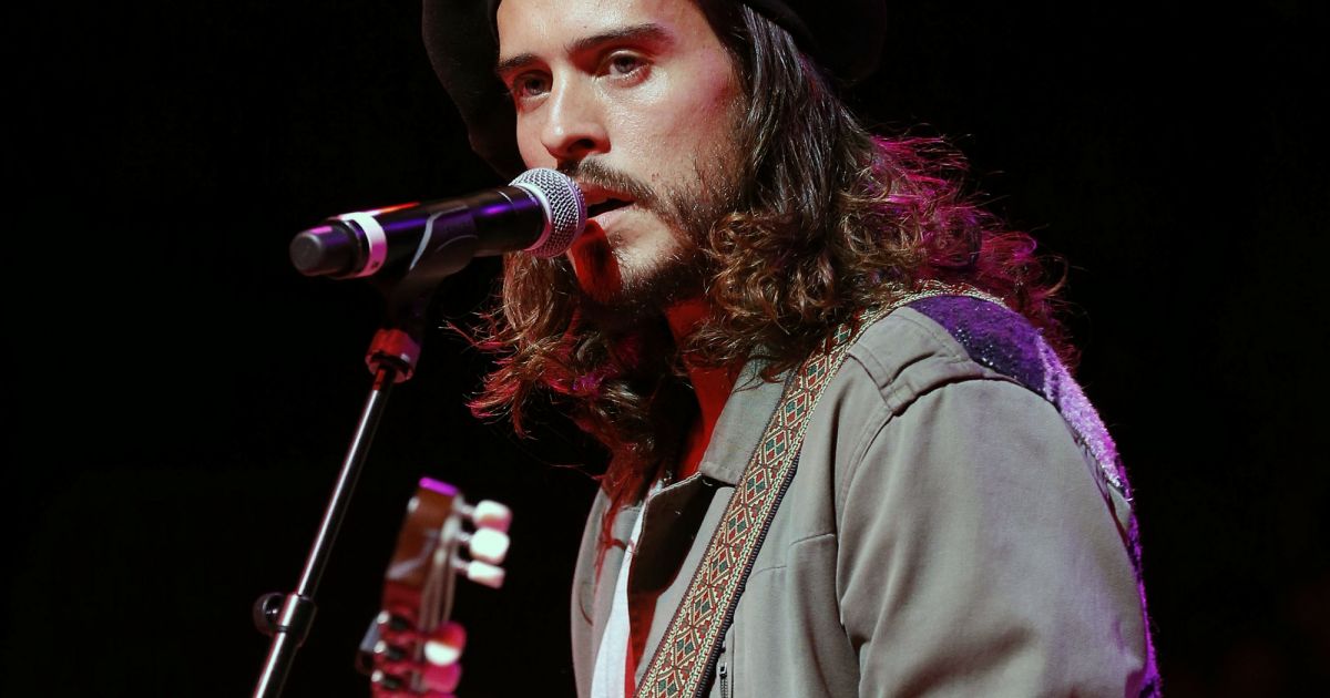 Exclusif - Florian Delavega (du groupe Fréro Delavega) - Concert privé ...