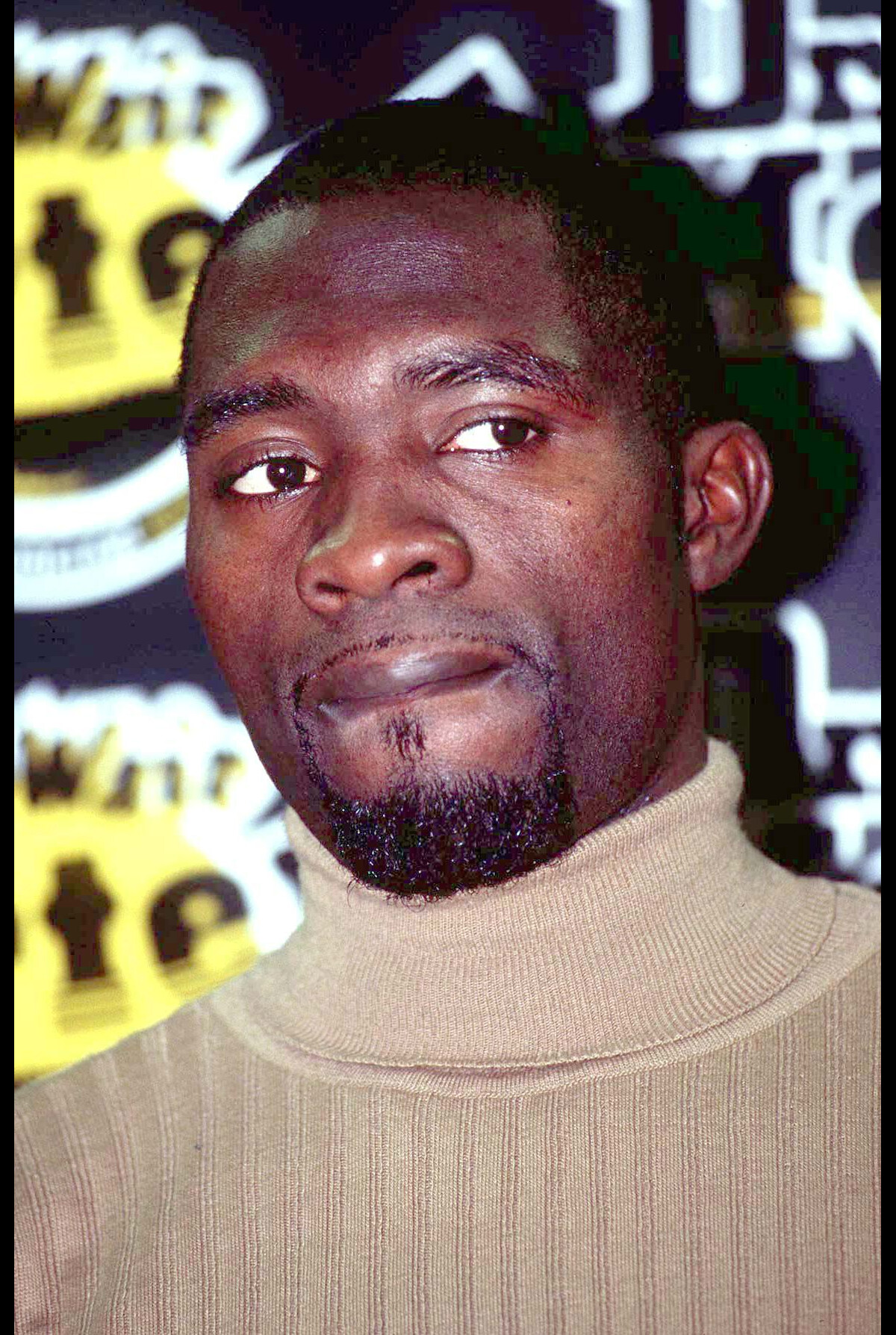 Photo : Marc-Vivien Foé à Londres en 1999. - Purepeople