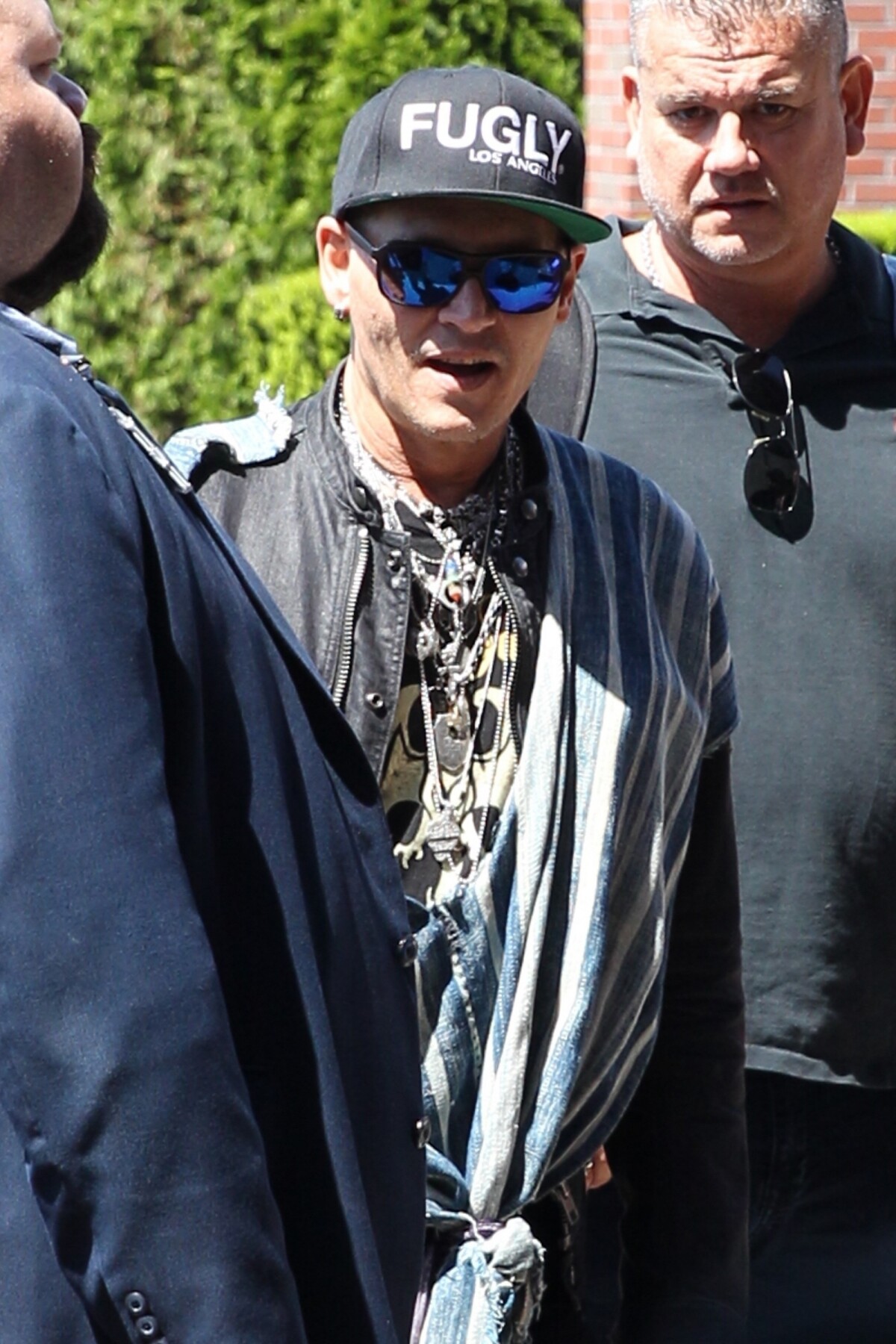 Photo : Exclusif - Johnny Depp arrive en jet privé à Bethlehem en ...