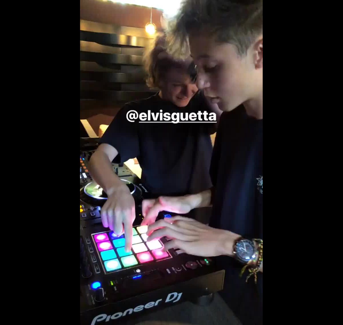 Vidéo : Elvis Guetta sur le compte Instagram de son père David Guetta ...