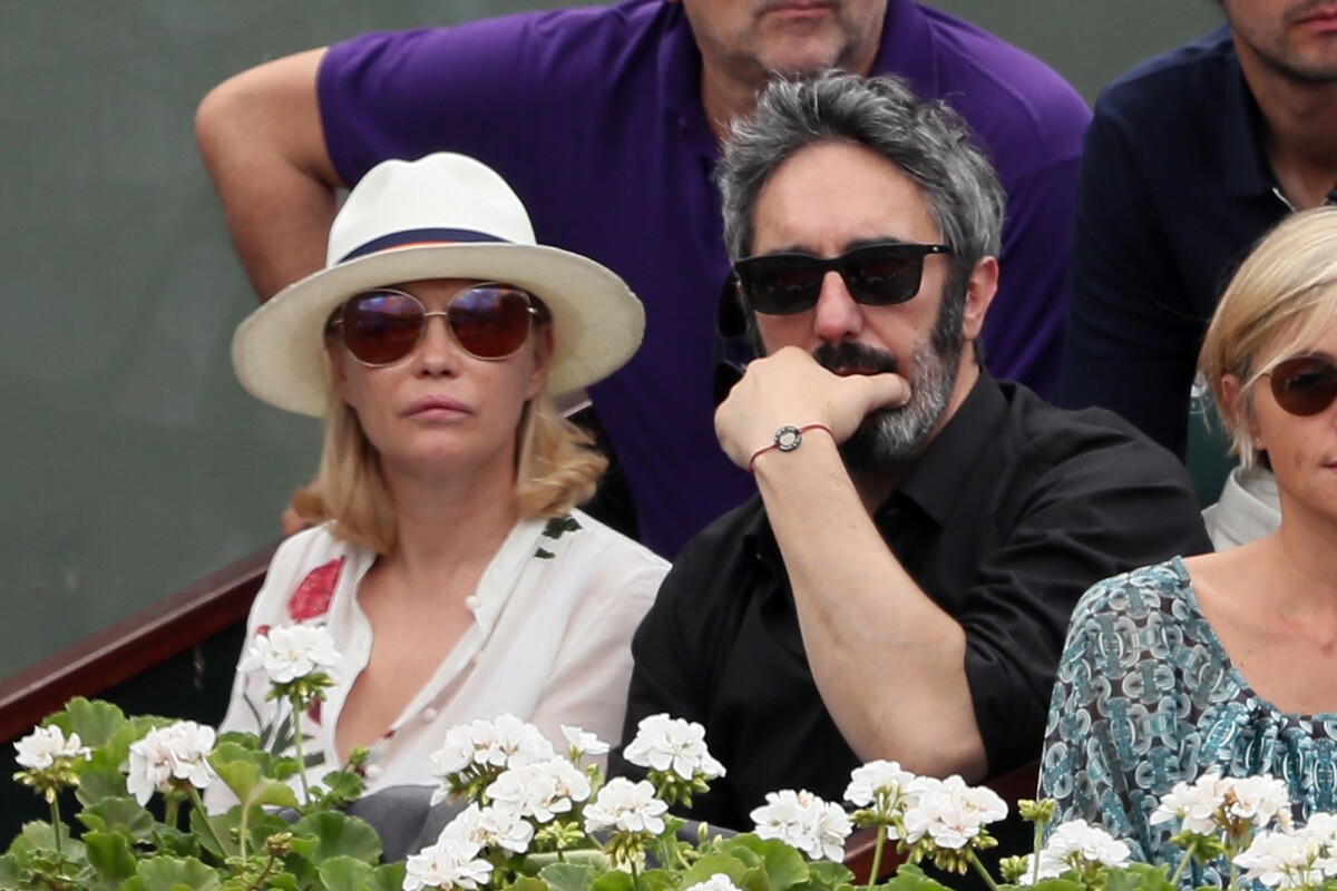 Photo : Emmanuelle Béart et son compagnon Frédéric Chaudier dans les ...