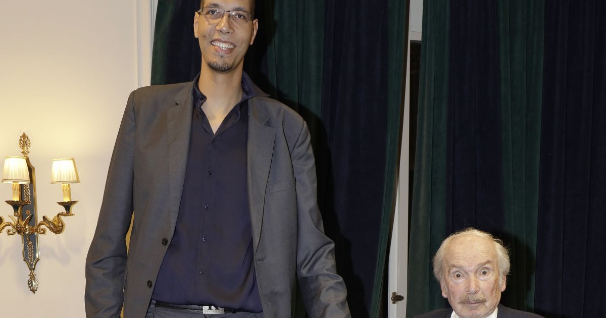 Brahim Takioullah ( le deuxieme plus grand homme sur Terre de 2,46 m ...