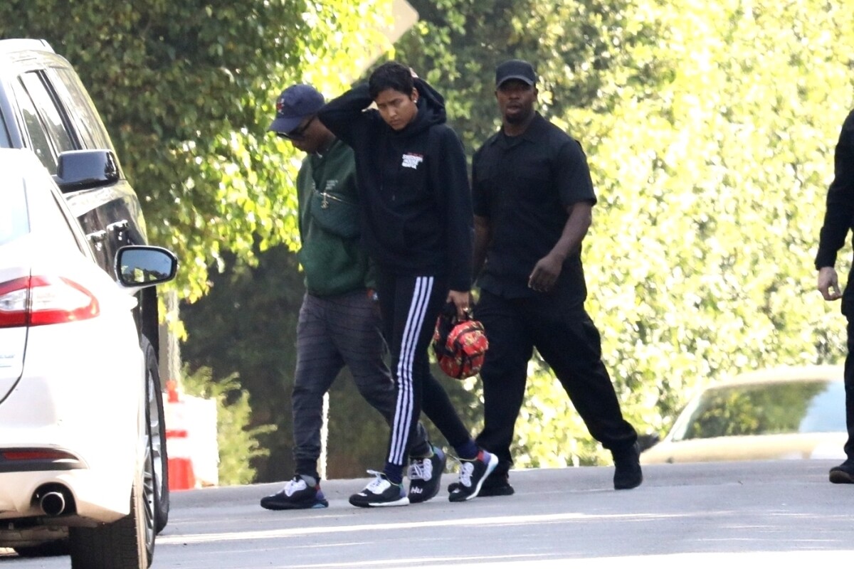 Photo : Pharrell Williams arrive chez son ami Puff Daddy pour assister ...