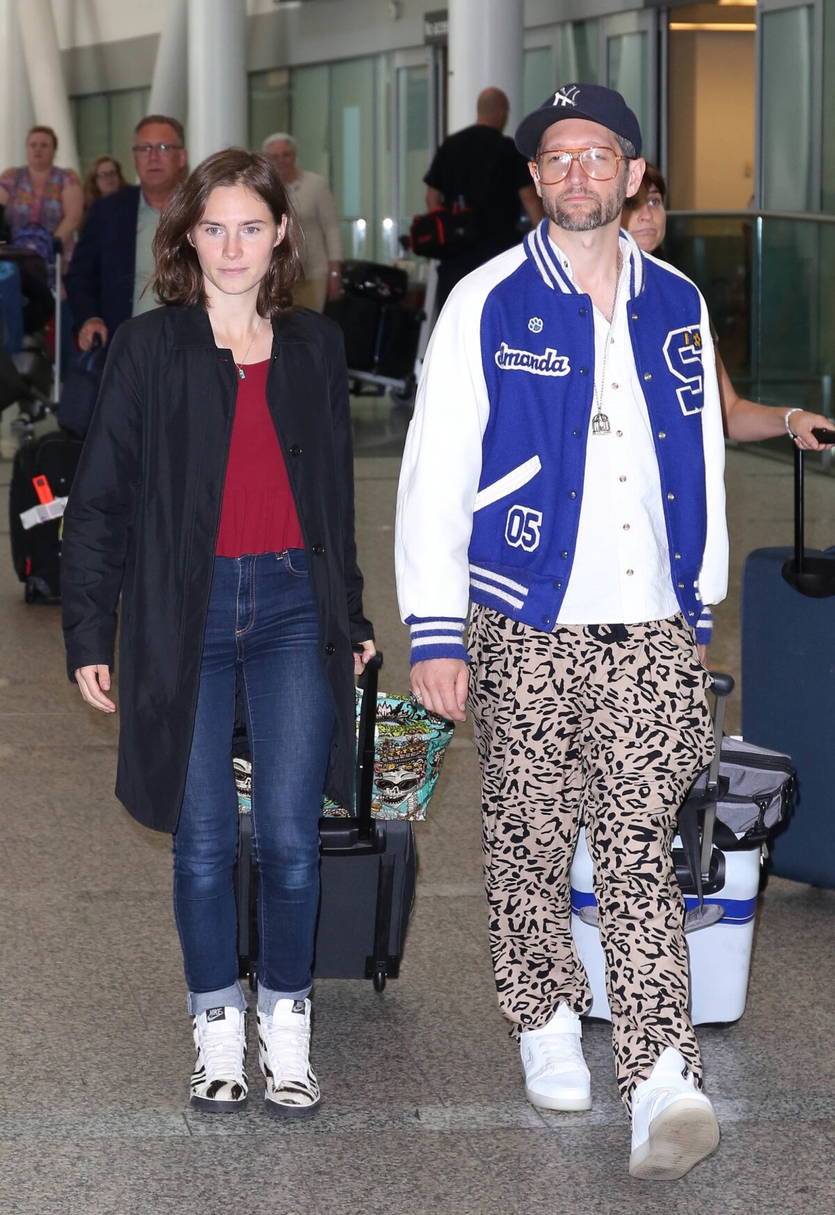 Photo : Amanda Knox et son compagnon Christopher Robinson arrivent à ...