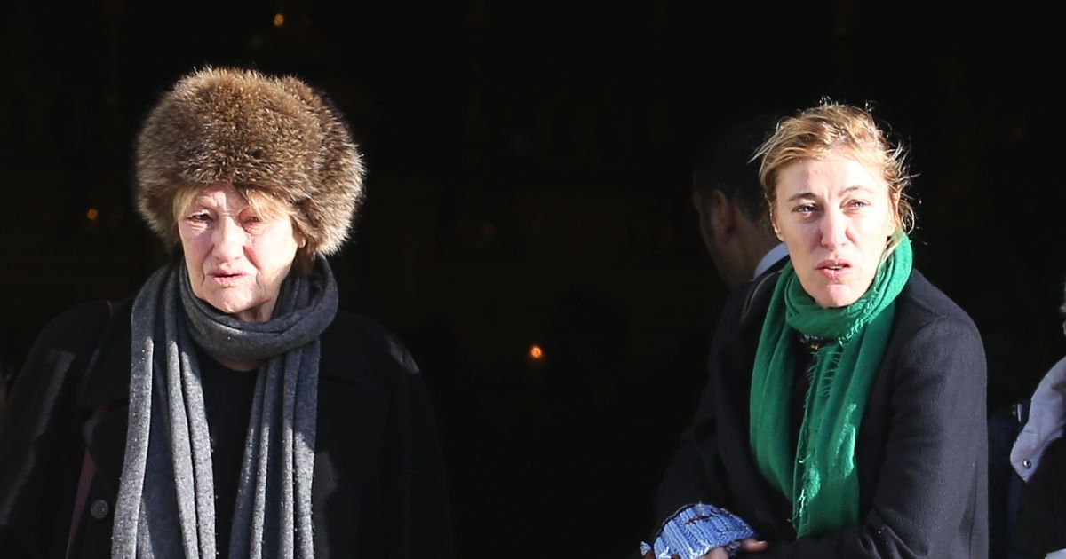Marisa Borini et sa fille Valeria Bruni Tedeschi - Sorties des obsèques ...