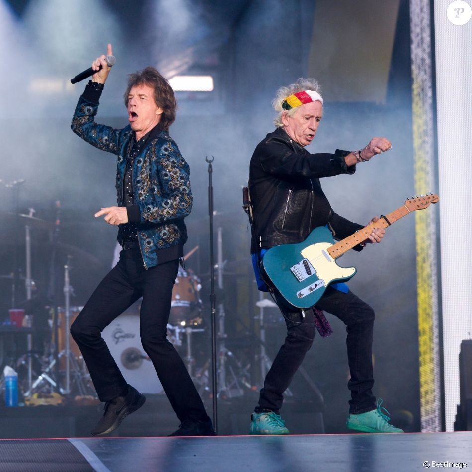 Mick Jagger, Keith Richards - Les Rolling Stones en concert à Coventry ...