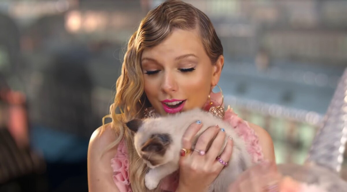 Photo : Taylor Swift établit un nouveau record sur Youtube, sa vidéo ME ...