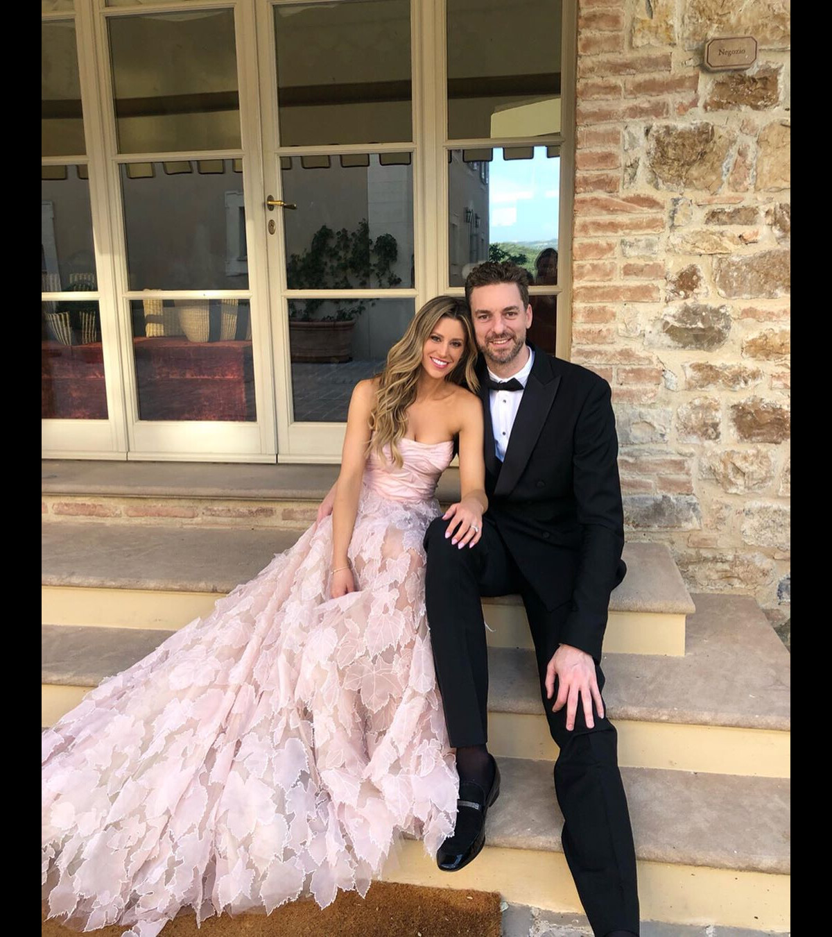 Photo : Pau Gasol et Cat McDonnell (photo Instagram juin 2019, au ...