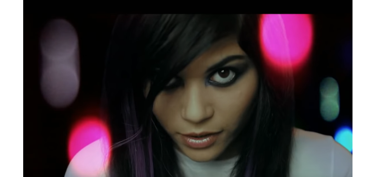 Photo : Jena Lee sur YouTube. - Purepeople