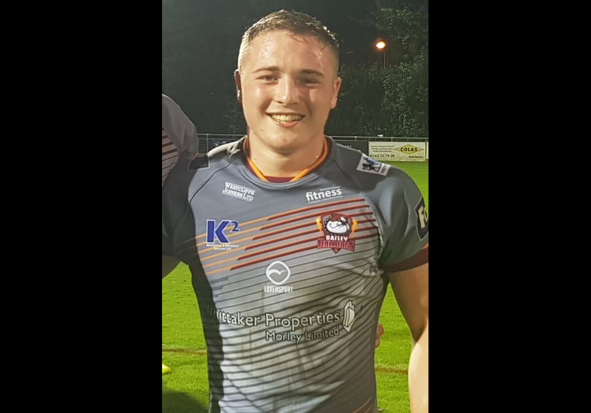 Photo : Le club de Batley annonce la mort de son joueur Archie Bruce ...