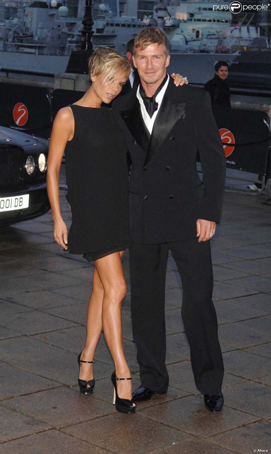 En 2007 à Londres, les Beckham rayonnent de bonheur lors d'une soirée ...