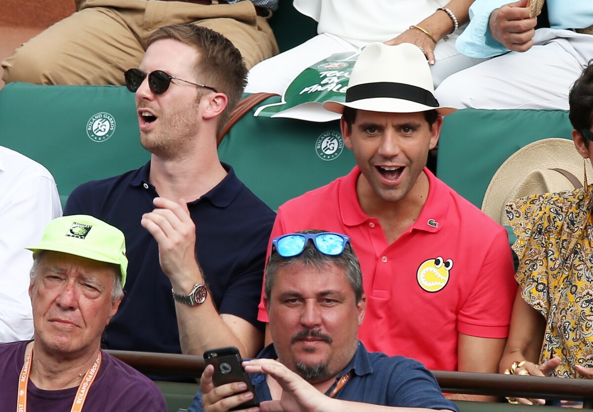 Photo : Mika et son compagnon Andy Dermanis - People dans les tribunes ...