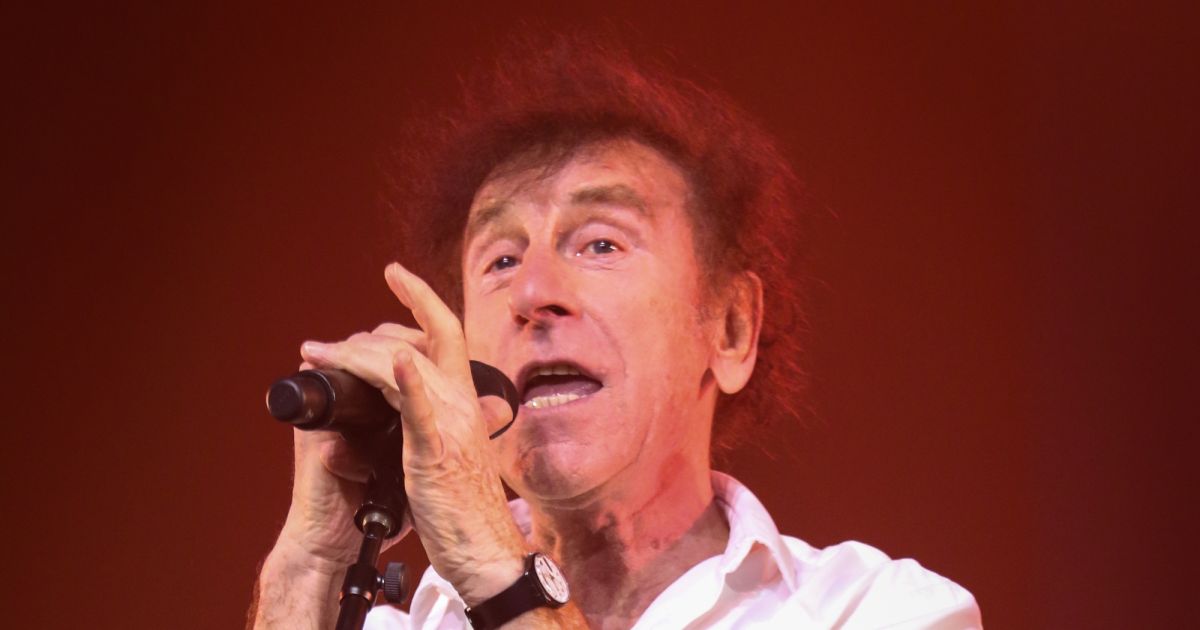 Alain Souchon lors du premier meeting-concert de Printemps Solidaire au ...