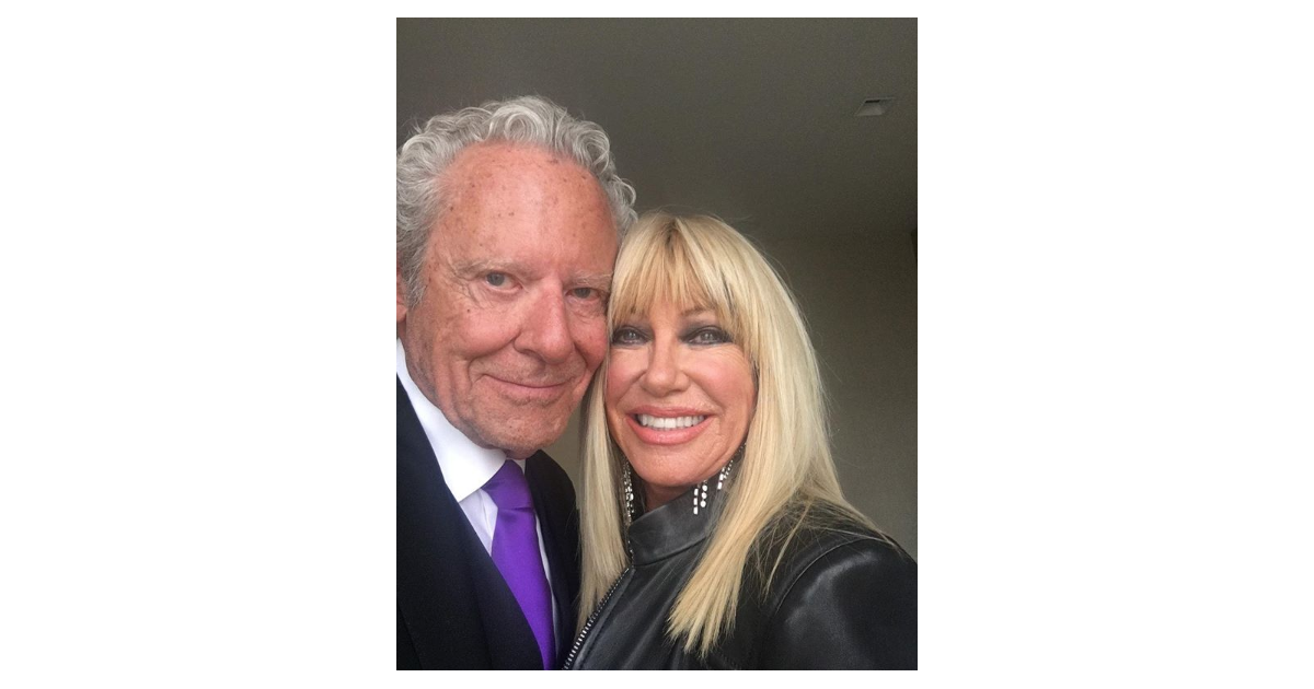 Suzanne Somers et son époux Alan Hamel sur Instagram. Le 28 mars 2018 ...