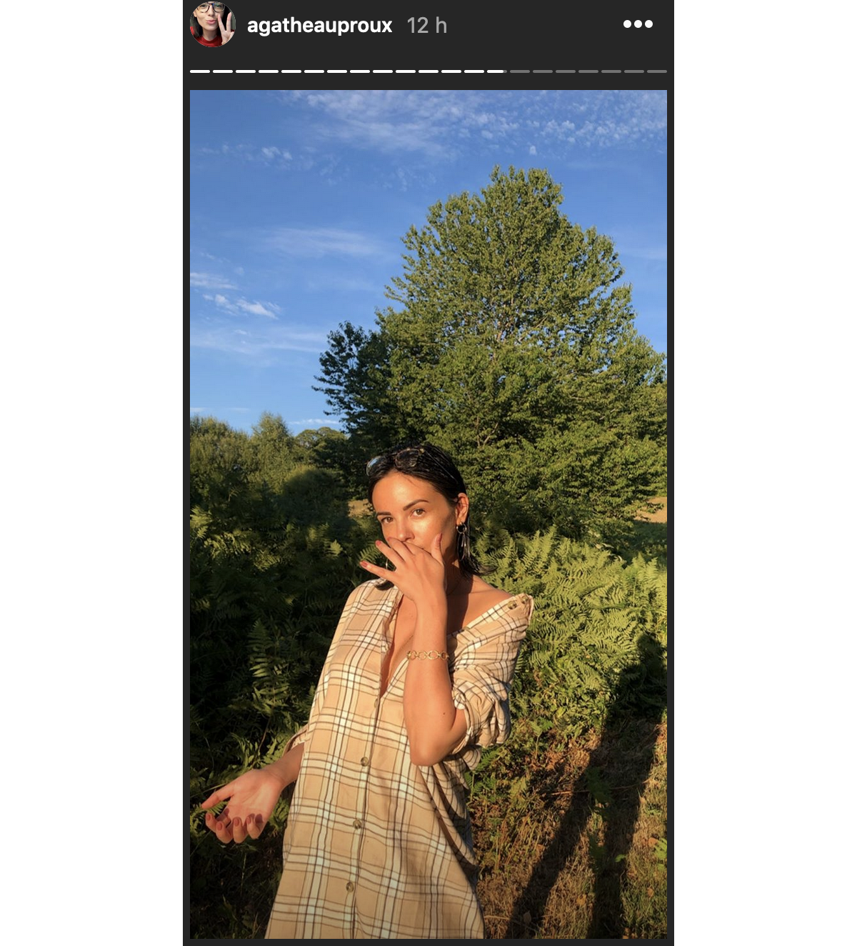 Photo : Agathe Auproux au naruel sur Instagram - samedi 24 août 2019 ...