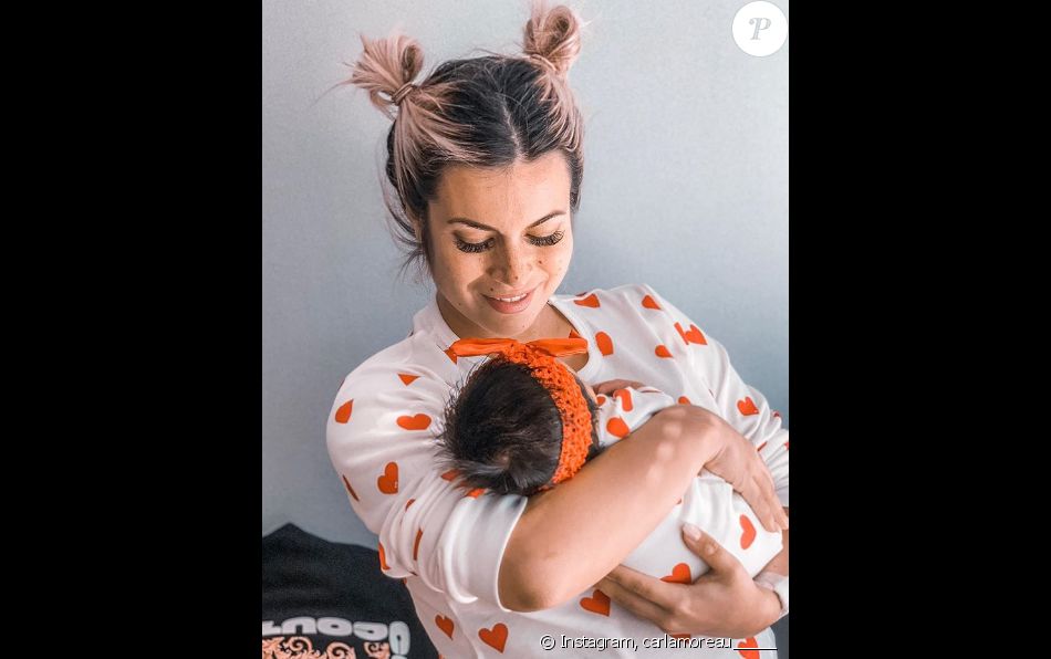 Carla Moreau et sa petite Ruby, sur Instagram, le dimanche 6 octobre ...