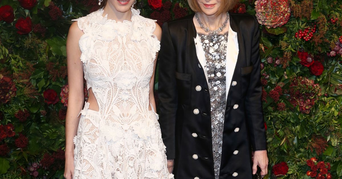 Bee Shaffer et sa mère Anna Wintour assistent aux Evening Standard ...