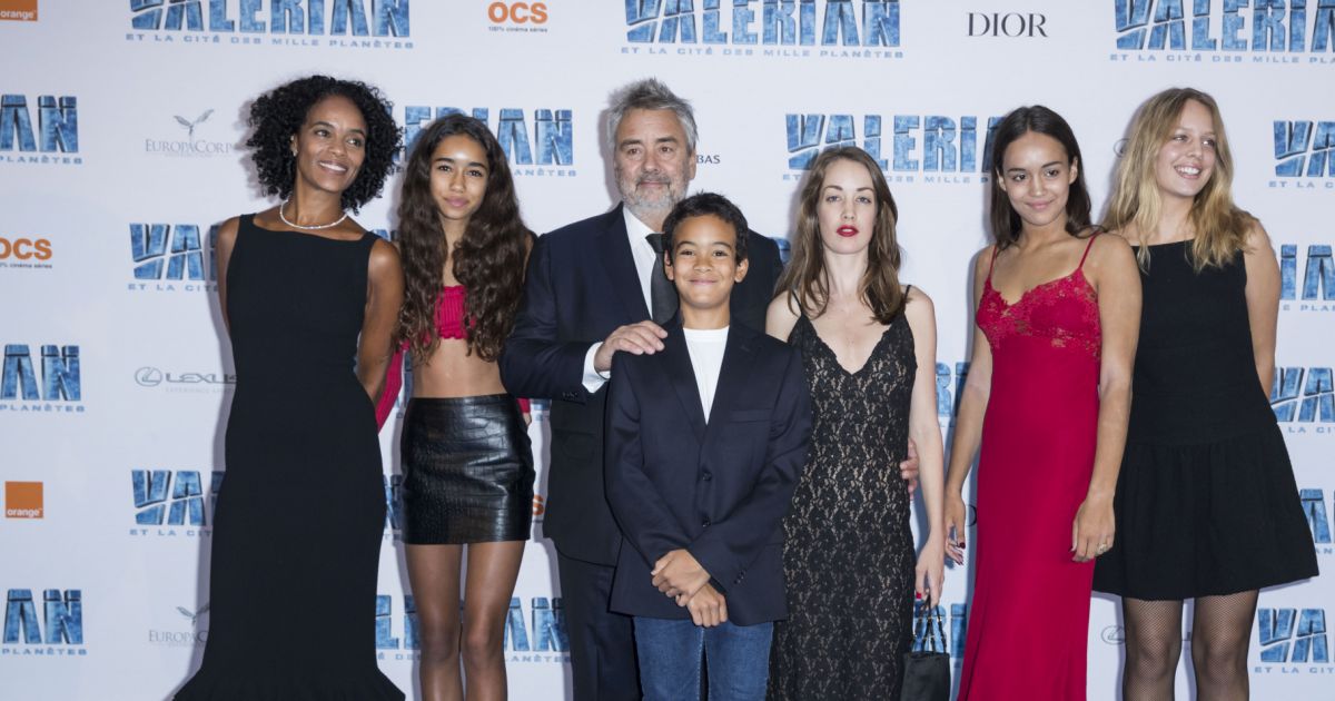 Luc Besson, sa femme Virginie Besson-Silla et ses enfants Thalia Besson ...