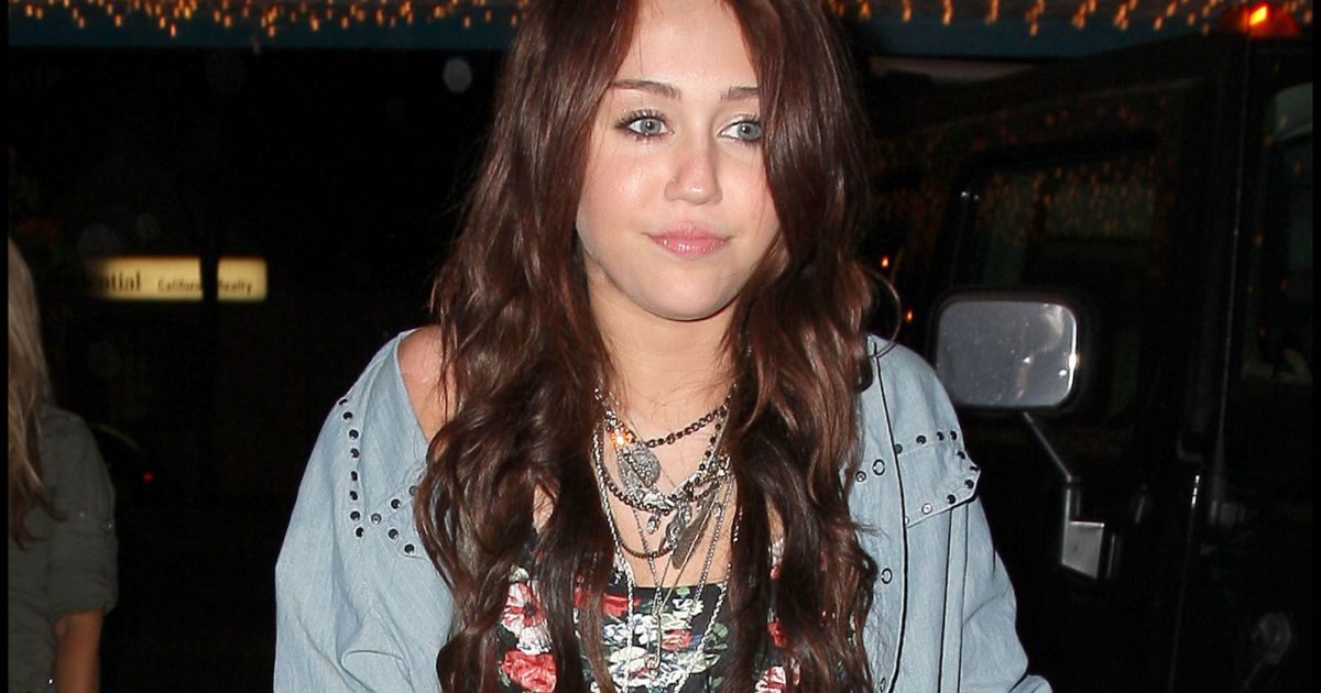 Miley Cyrus à Studio City, le 8 janvier 2010 - Purepeople