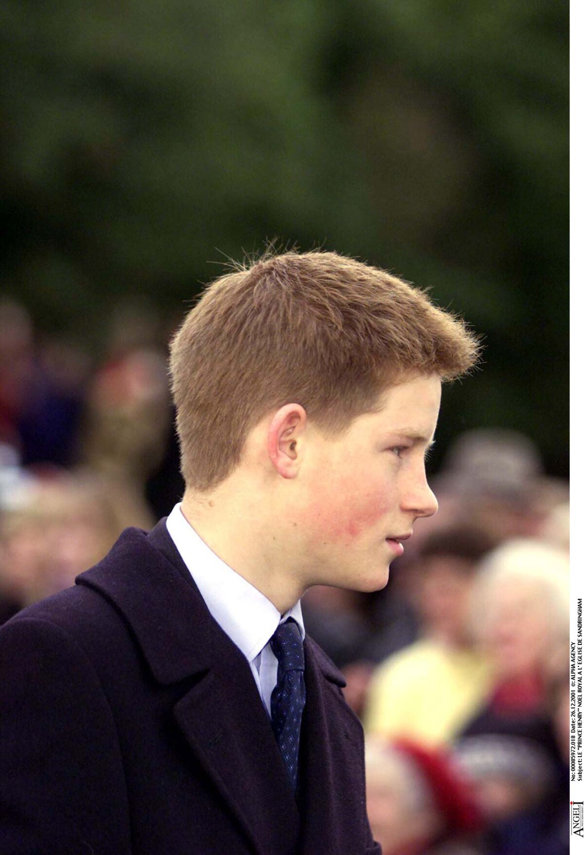 Photo : Le prince Harry à Sandringham pour la messe de Noël en 2001 ...
