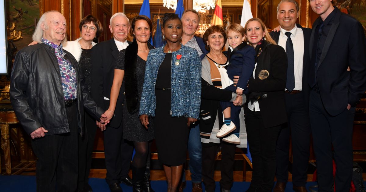 Exclusif - Surya Bonaly entourée de sa famille (son père Georges, son ...