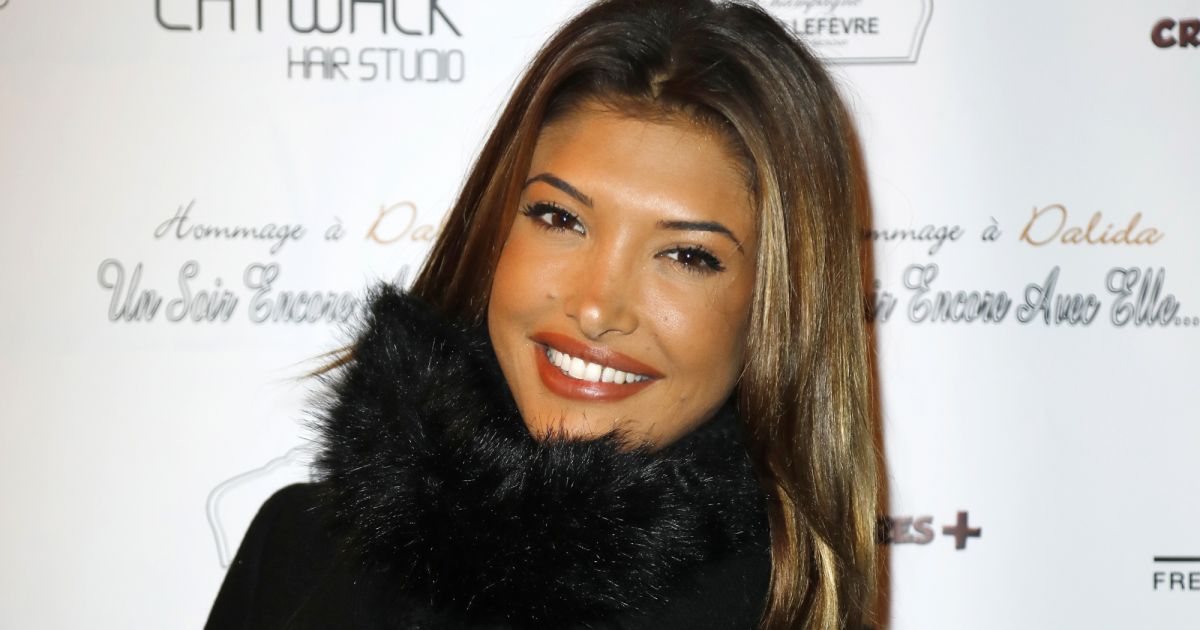 Mélanie Dedigama à l'avant-première du spectacle Hommage à Dalida, Un ...