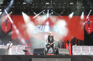 Madonna victime de "multiples blessures" : deux concerts annulés à ...
