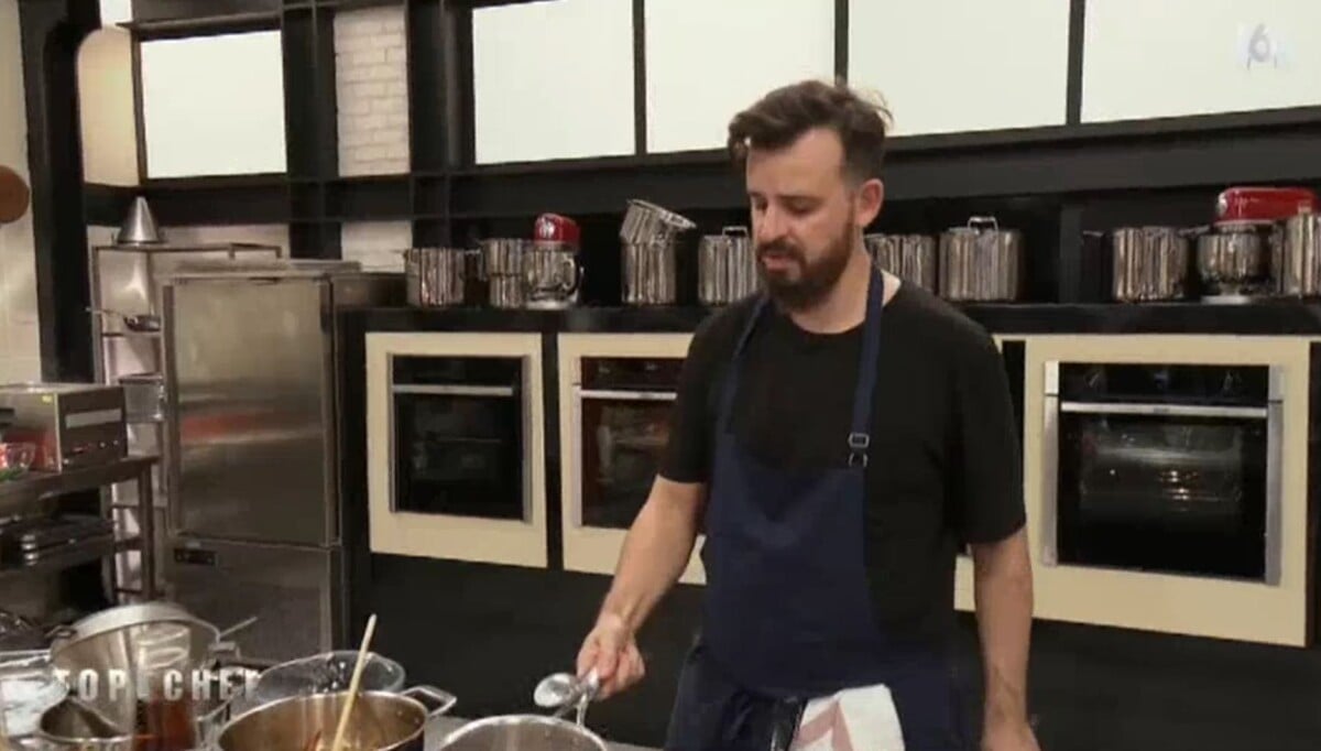 Photo : Adrien Cachot, dans "Top Chef 2020", le 19 février, sur M6 ...