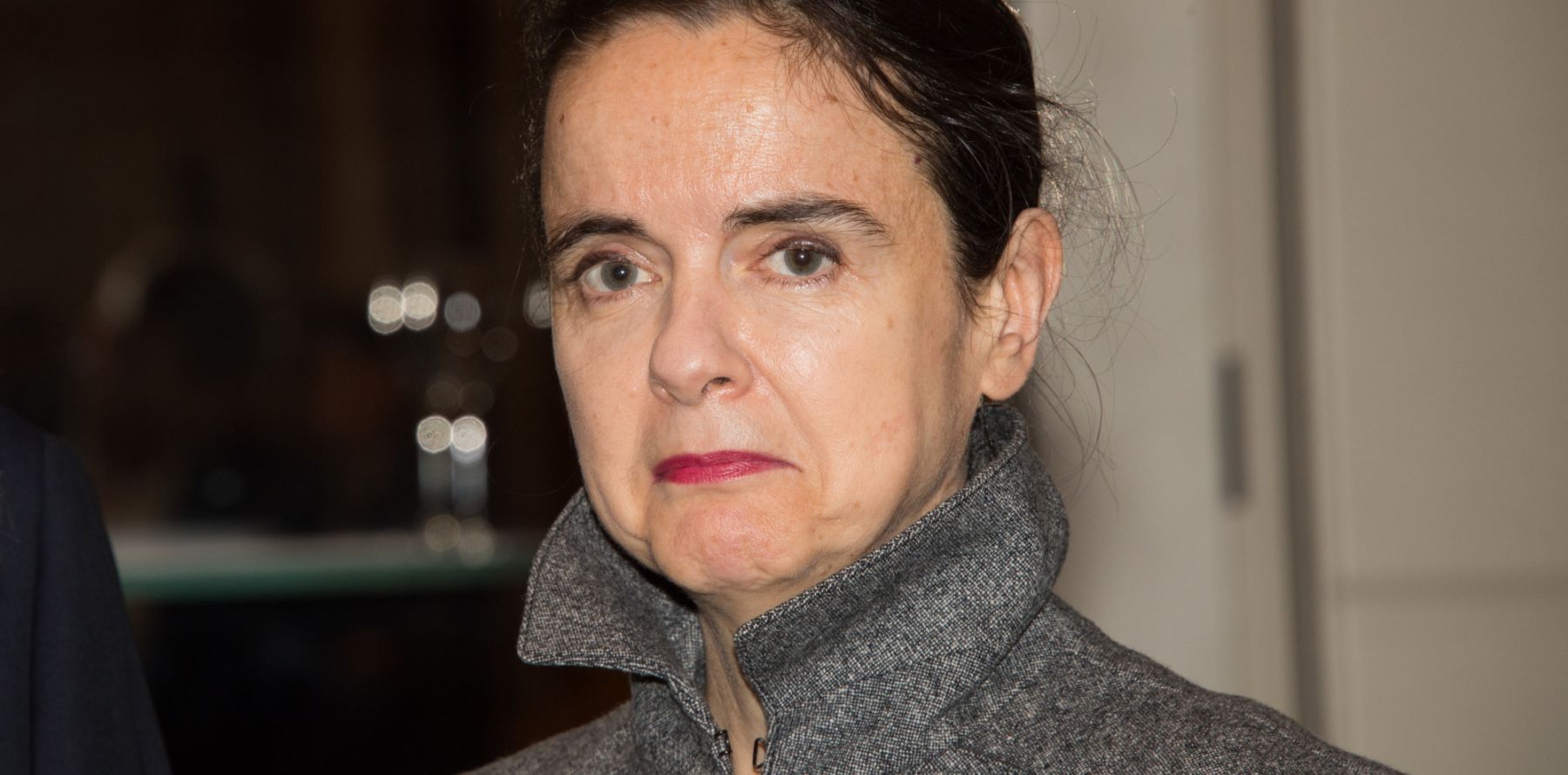 Amélie Nothomb en deuil : son père est mort du coronavirus - Purepeople