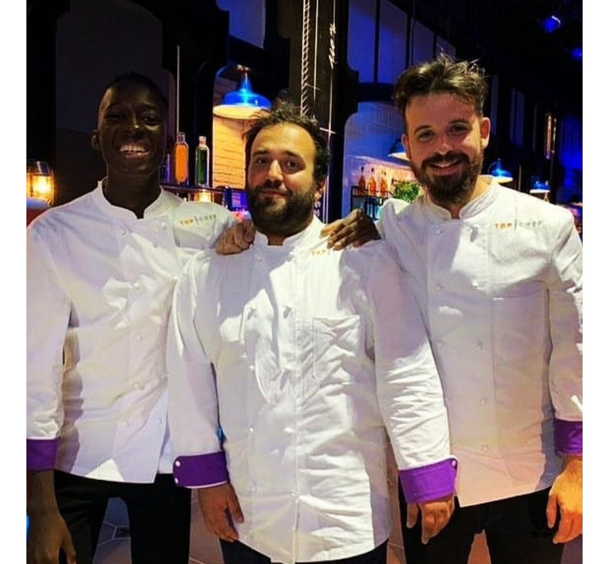 Photo : Adrien Cachot, candidat de "Top Chef 2020" pose avec son équipe ...