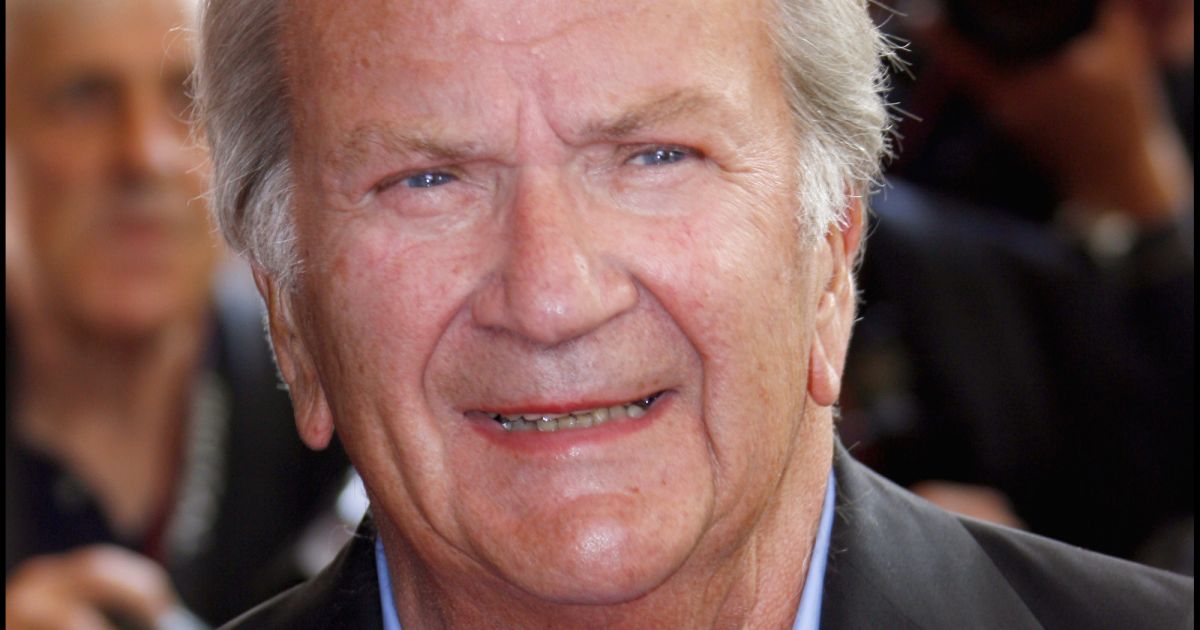 Pierre Mondy en 2007 à Paris. - Purepeople