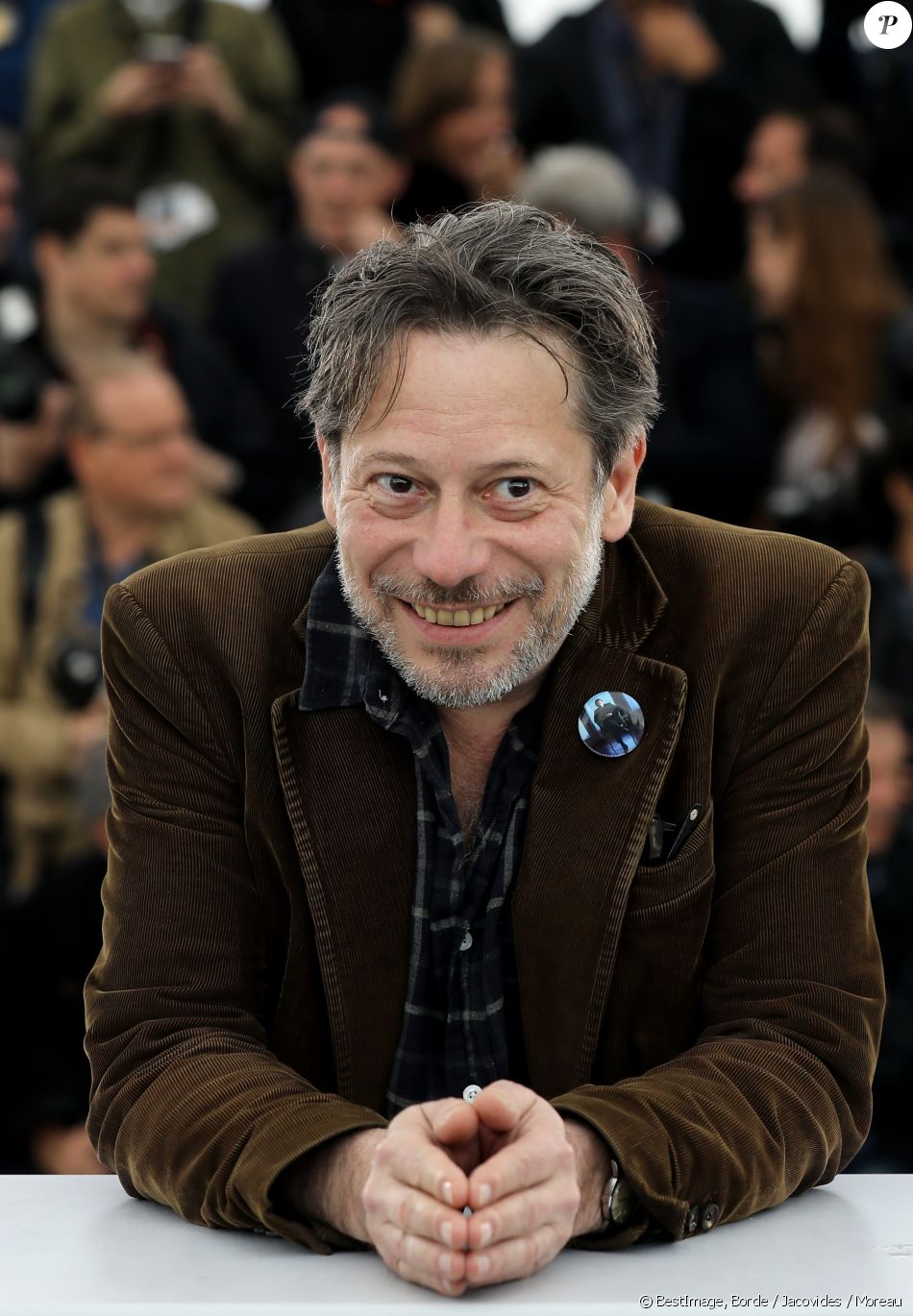 Mathieu Amalric - Photocall du film Le grand bain au 71ème Festival ...